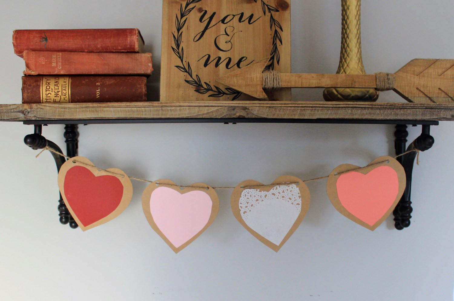 DIY Valentine’s Day Banner – Marina Makes